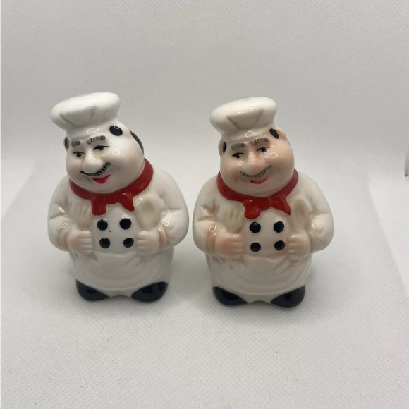 Kitchen | Vintage Pasta Chef Salt And Pepper Shaker Set Holding Spoon ...